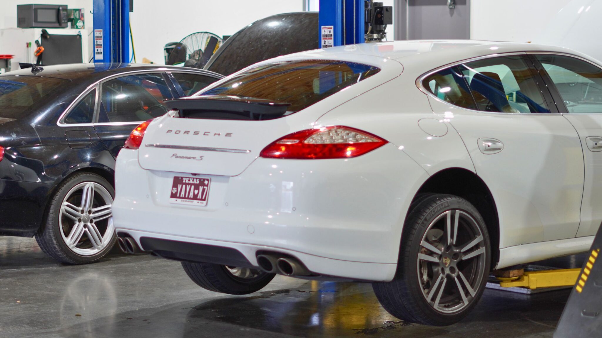 Power of Porsche's PDK Transmission: A Technical Insight